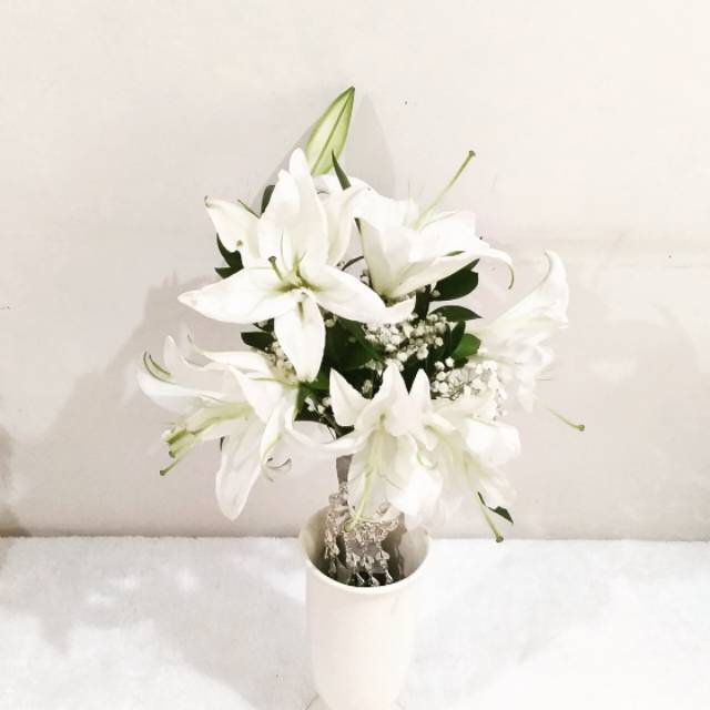 Jual Rangkaian bunga segar. Rangkaian bunga lily. Bunga lily. Bunga ...
