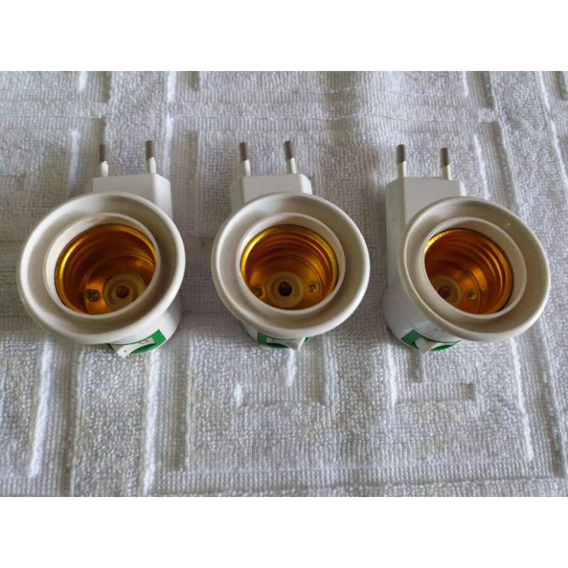 Colokan Lampu Tidur - Homecare24