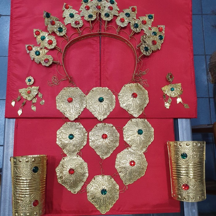 Jual WS Perhiasan Baju Bodo Adat Makasar / Aksesoris Baju Bodo Adat ...