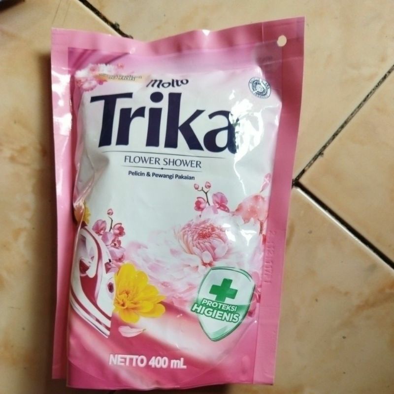 Jual trika molto pelicin & pewangi pakaian isi 400ml | Shopee Indonesia