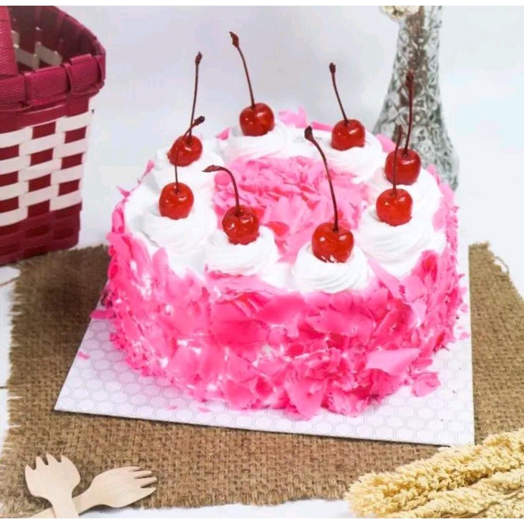 Jual Pink Forest Cake / Birthday Cake / Kue Ulang Tahun (GRAB/GOJEK ...