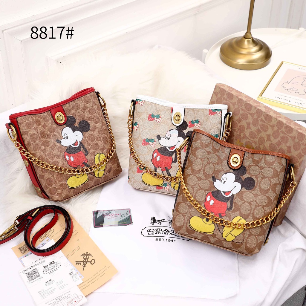 Harga Coach Disney Shoulder Terbaru Agt 2025 | BigGo Indonesia
