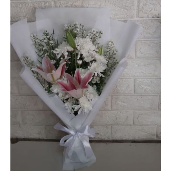 Jual .buket bunga segar spesial ultah dan wisuda | Shopee Indonesia