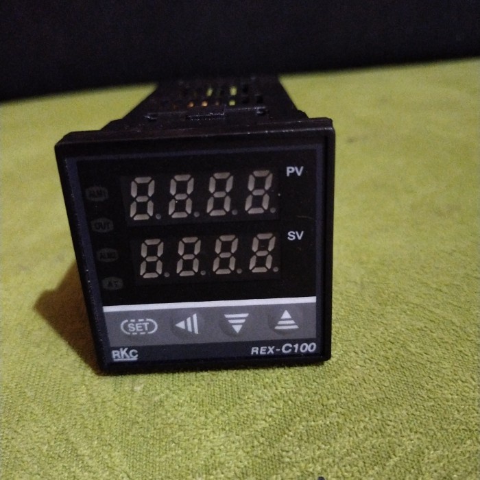 Jual temperatur controller RKC REX-C100 Mulus normal | Shopee Indonesia