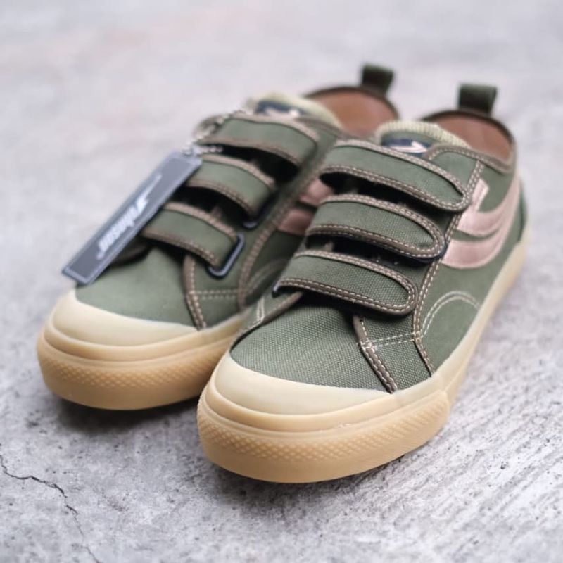 Jual Sepatu Johnson Galaxy X Green Gum 100% Original | Shopee Indonesia