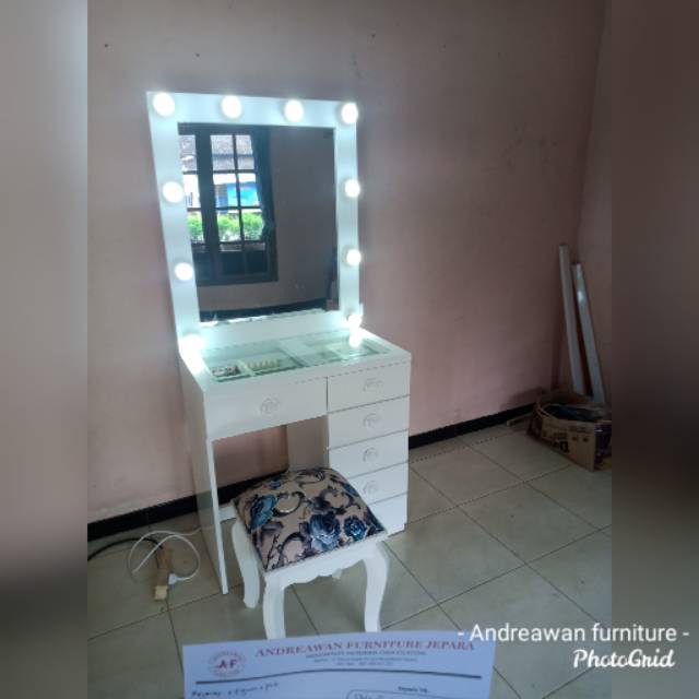 Jual Meja rias vanity mirror Jepara meja rias lampu meja rias putih ...