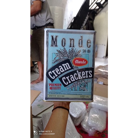 Jual monde Cream Crackers 1.2kg | Shopee Indonesia