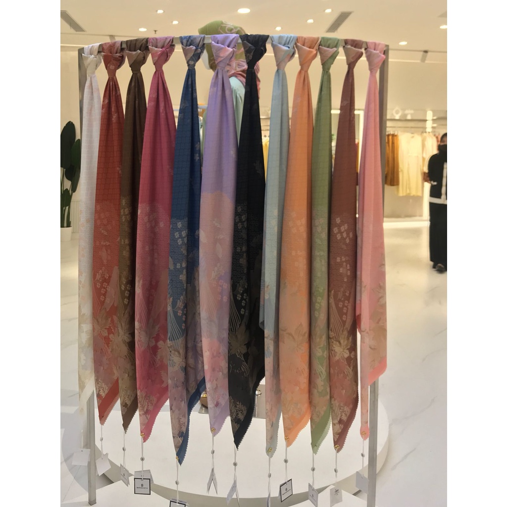 Jual Buttonscarves Iseltwald Voal Square Series | Shopee Indonesia