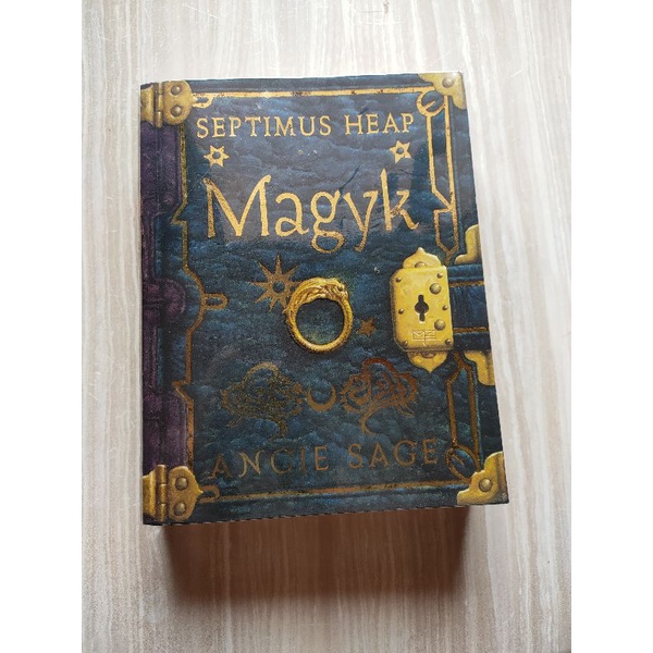 Jual Septimus Heap - Magyk | Shopee Indonesia