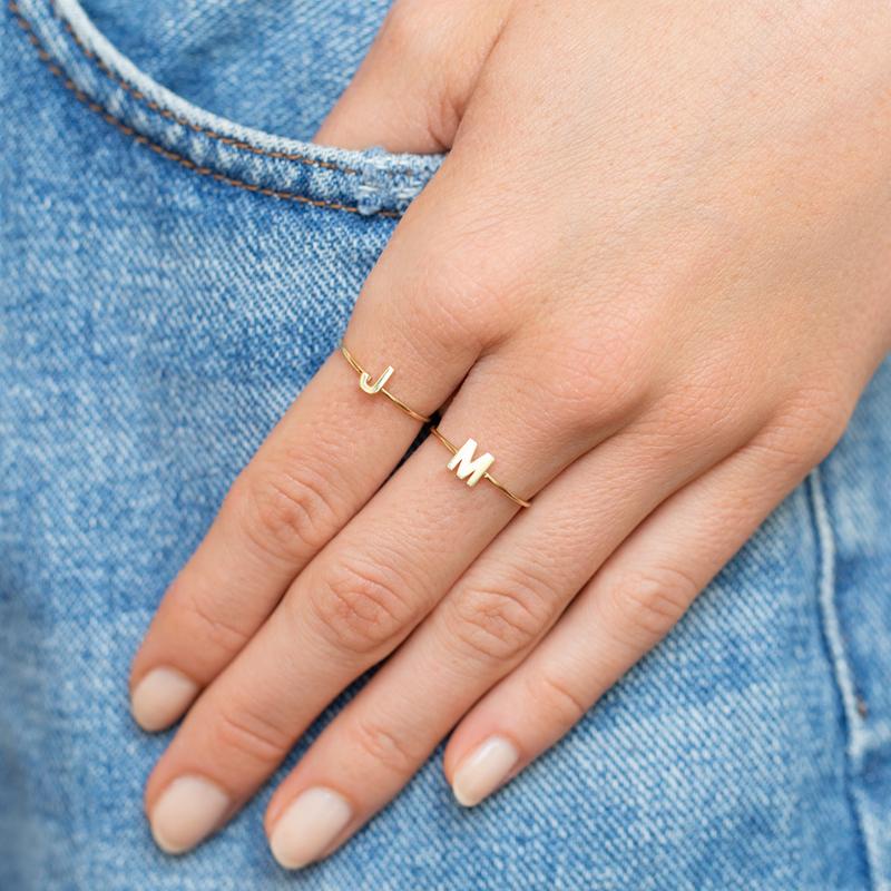 Jual Cincin Emas Inisial / Huruf 8K - SDW Gold - | Shopee Indonesia