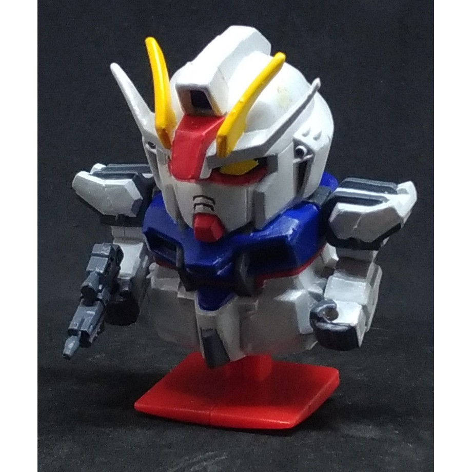 SD Strike Gundam Mini Figure | Shopee Indonesia