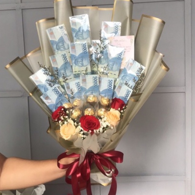 Jual buket uang dan coklat /buket bunga mawar/buket bunga murah ...