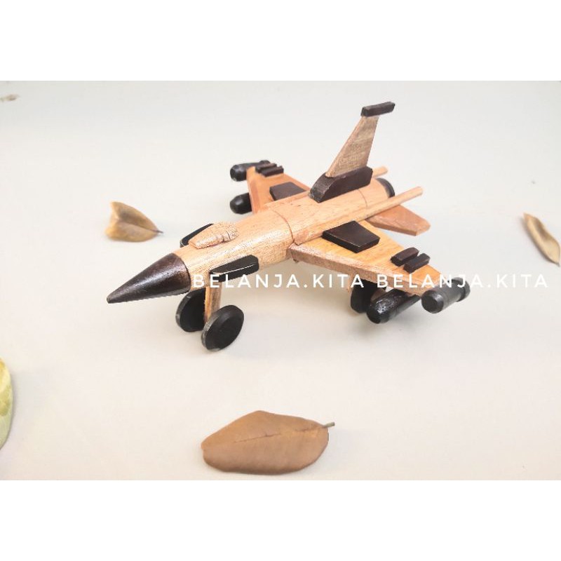 Jual miniatur pesawat kayu S / miniatur vespa becak kayu Indonesia ...