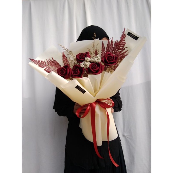 Jual Buket bunga tavisha maroon ( HARGA SUDAH TERMASUK PACKAGING DUS ...