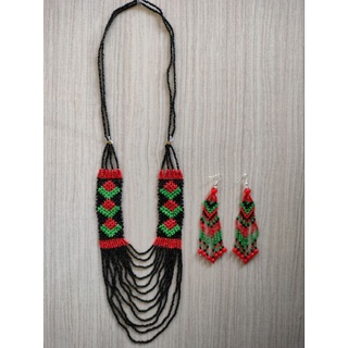 Jual satu set kalung U dan anting manik manik khas dayak Kalimantan ...