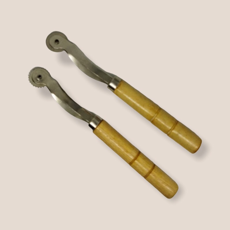 Jual RADER JAHIT / TRACKING WHEEL / ALAT POLA JAHIT BERGERIGI | Shopee ...