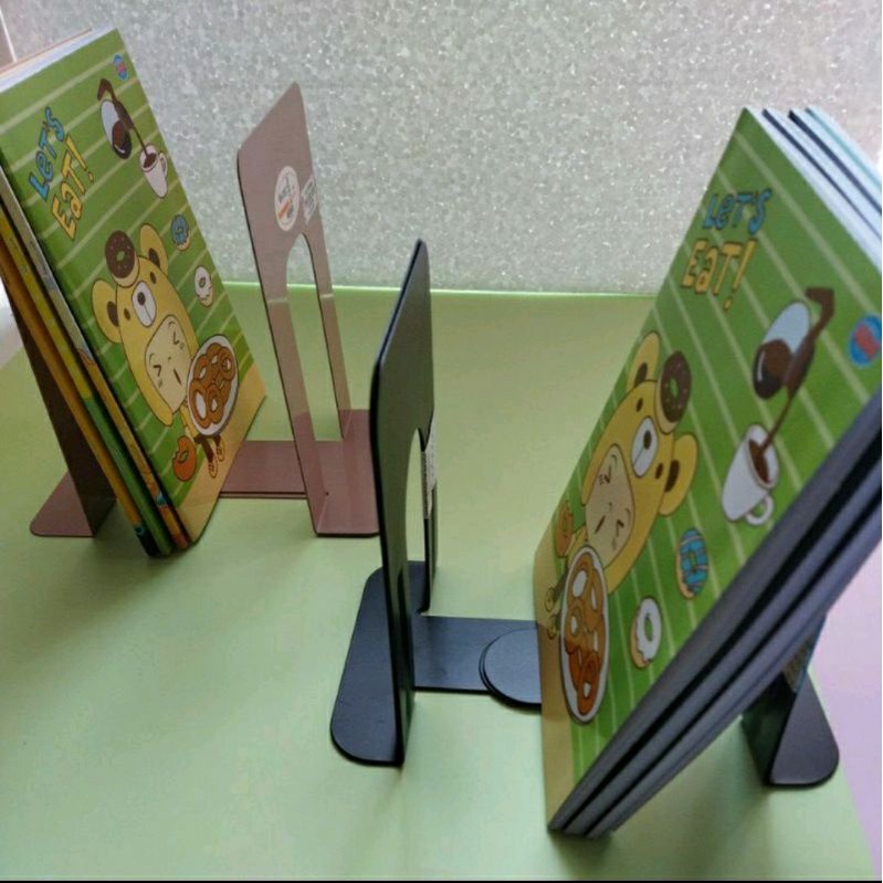 Jual Pembatas buku besi / Penyangga buku / Book End besi / Penahan Buku ...