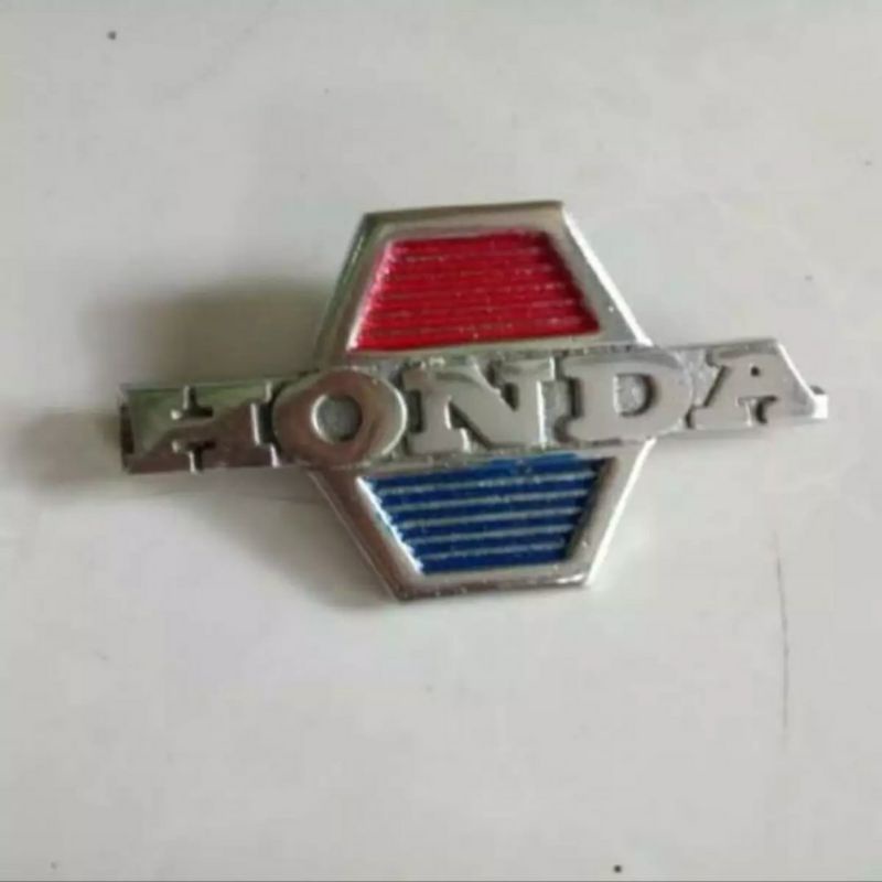 Jual LOGO EMBLEM DEK SAYAP HONDA C70 | Shopee Indonesia