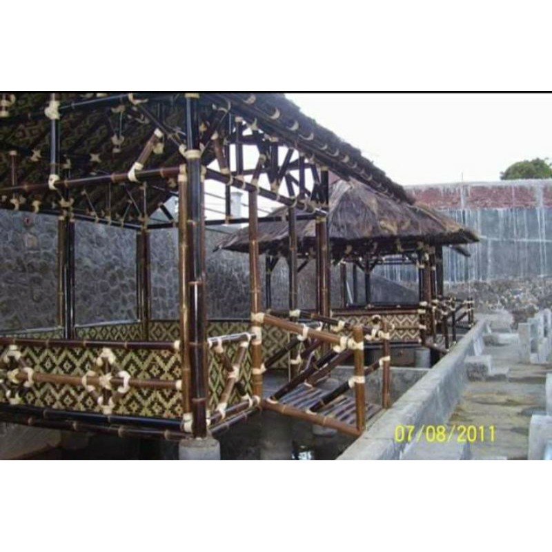 Jual saung gazebo bambu hitam atap injuk ukuran bisa d pesan harga per ...
