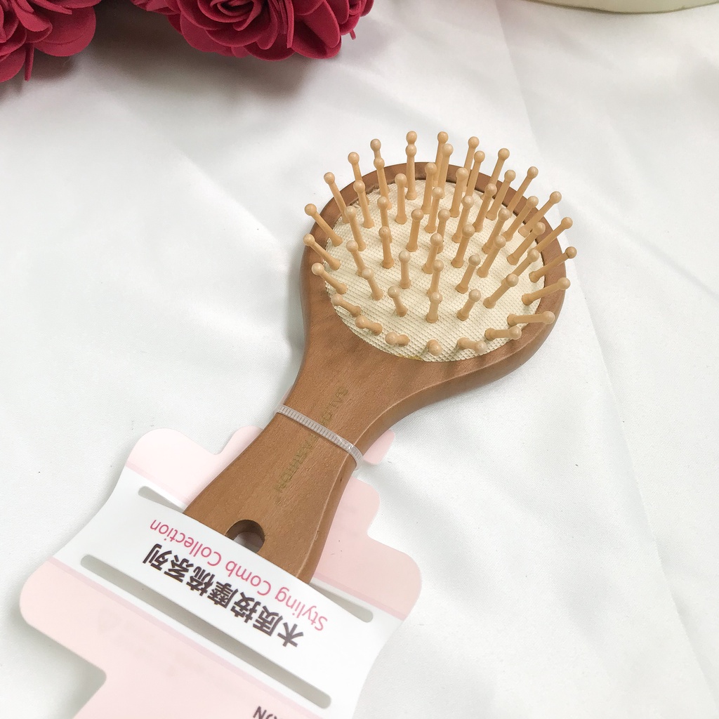 Jual Sisir Kayu Bulat Kecil PREMIUM / Sisir Korea Bulat / Sisir Kayu ...