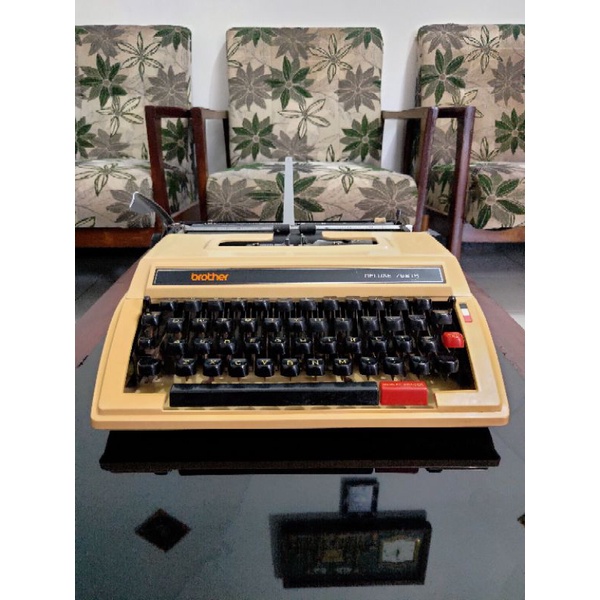Jual mesin tik brother deluxe | Shopee Indonesia