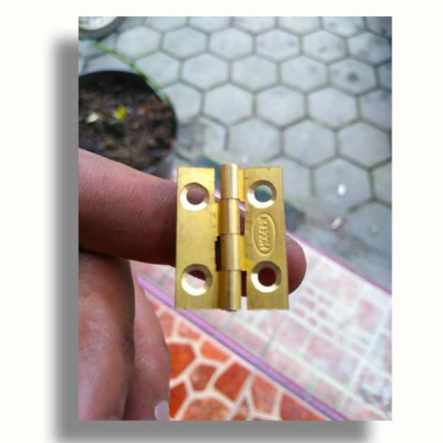 Jual ENGSEL KUNINGAN 1 INCH MERK MODERN ISI 24 PCS | Shopee Indonesia