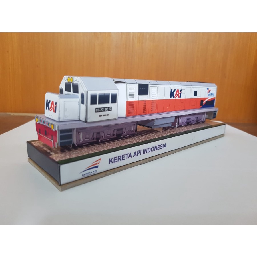 Jual Miniatur Papercraft Kertas Kereta Api Indonesia CC201 Indonesia ...