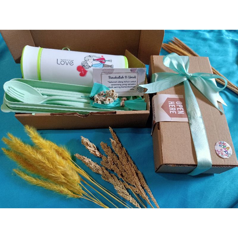 Jual Hampers botol minum kaca/box kado/wisuda/ulang tahun | Shopee ...