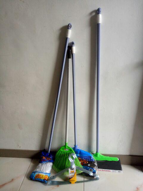 Sapu Lantai Dragon Injuk Kipas dan Plastik Hitam | Shopee Indonesia