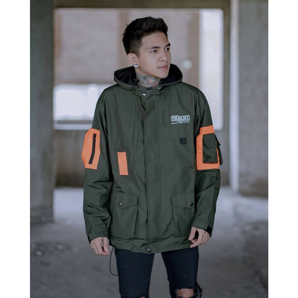 Jual Jaket Outdoor Pria Distro - Jaket Waterproof - Jaket Gunung Anti ...