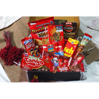 Jual HAMPERS SNACKBOX HADIAH WISUDA SEMPRO PARCEL KELULUSAN BOX MAKANAN ...