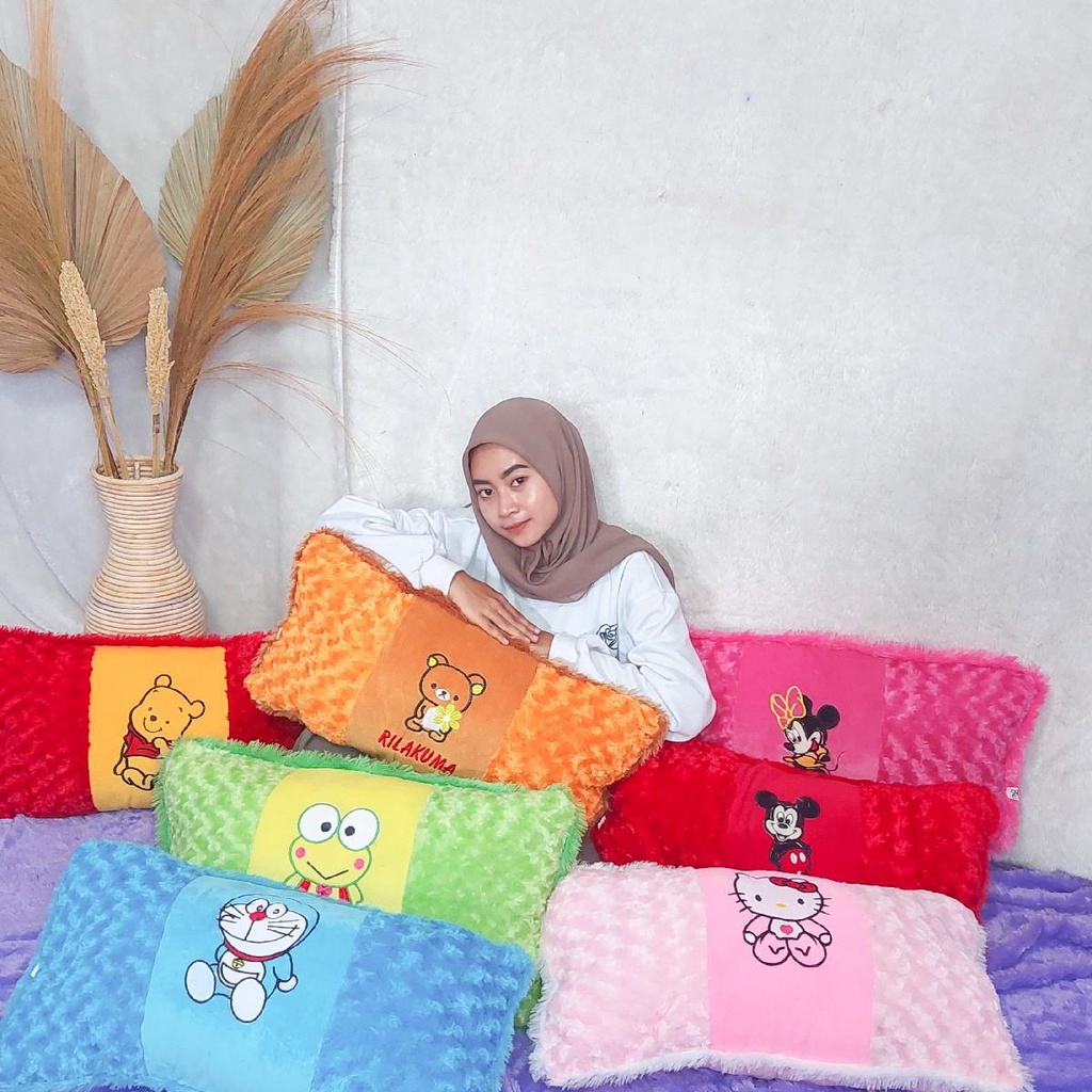 Jual Bantal Cinta Jumbo/ Bantal Tidur Besar karakter lucu | Shopee ...