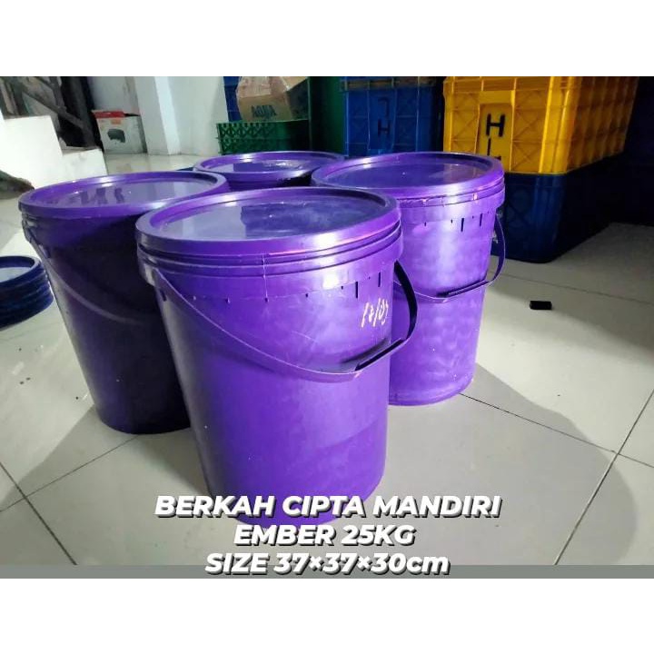Jual ember plstik 25kg/ember ungu 25 liter/ember cat 25 kg/ ember ikan cupang 25 liter random ...