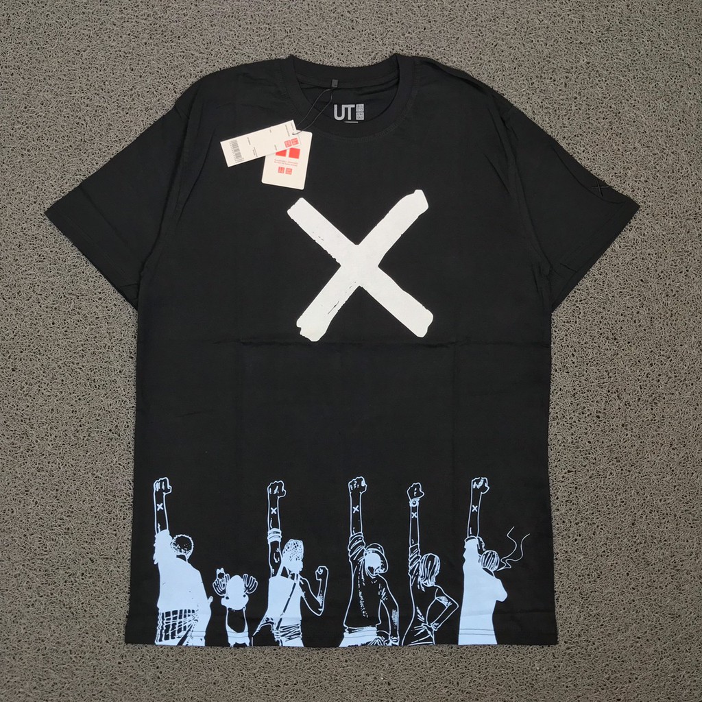 Jual T SHIRT KAOS UNIQLO X ONE PIECE HITAM PREMIUM AUTHENTIC BESTSELLER ...