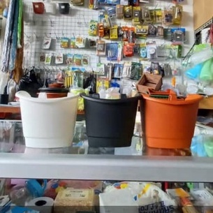 Jual POT Cantel KOTAK TIP S Warna Merah Bata Putih Hitam Pot Vertical ...