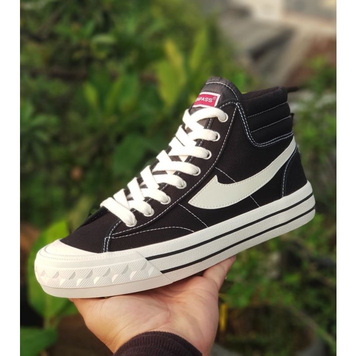 Jual Compass Retrograde Hi Black White Original | Shopee Indonesia