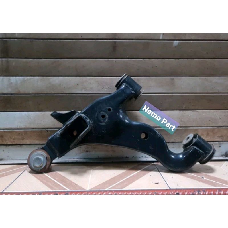 Jual Lower Arm Ball Joint Assy Sayap Bawah Toyota Innova Inova Lama ...
