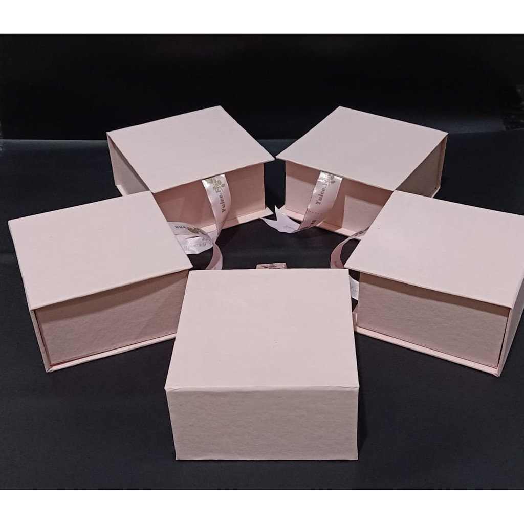 KOTAK KADO GIFT BOX SOUVENIR KOTAK HADIAH SIMPLE EXCLUSIVE HAMPERS ...