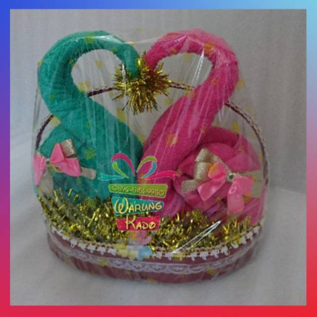 Jual HANTARAN pernikahan seserahan parsel handuk couple bentuk love ...