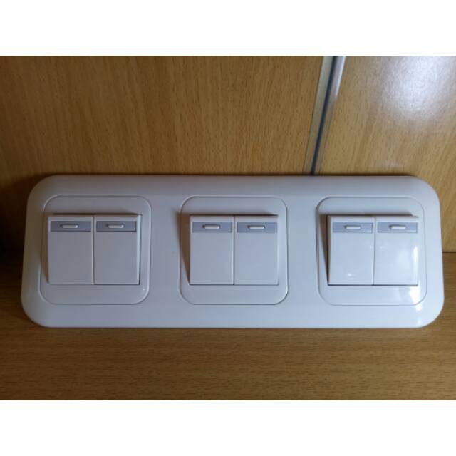 Jual SAKLAR TRIPLE PANASONIC WEJ5531 + WEJ 7823 | Shopee Indonesia