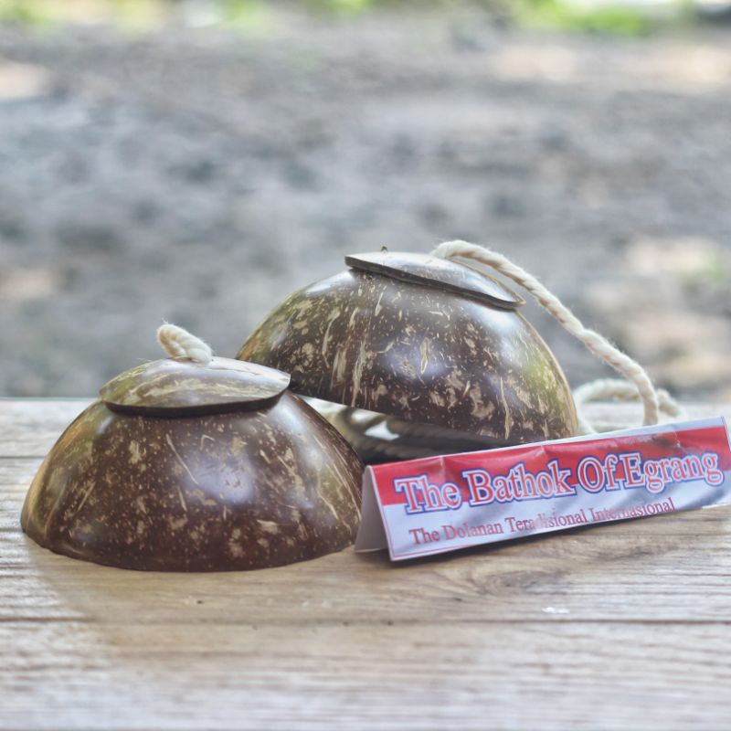 Jual Mainan Anak Egrang Batok Bakiak Batok Kelapa | Shopee Indonesia