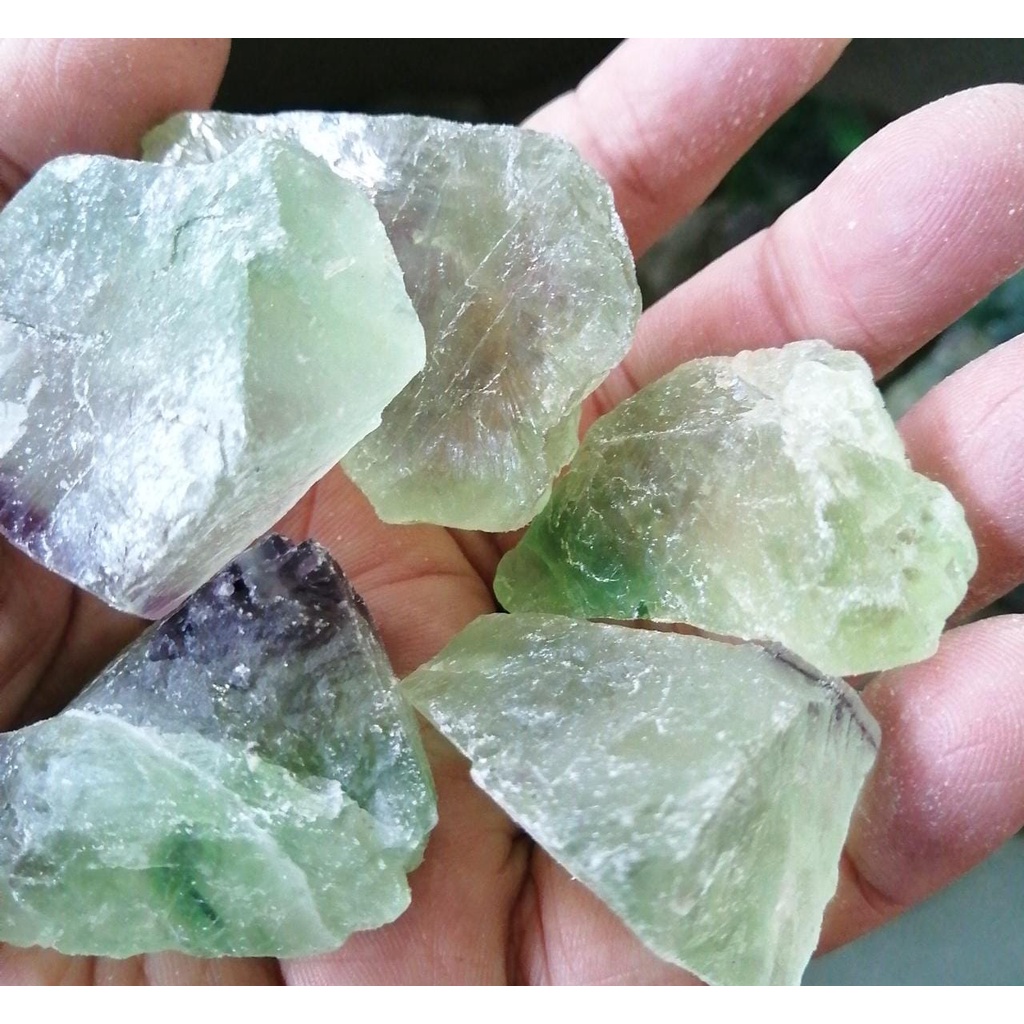 Jual Rough Natural Green Fluorite 3-5 cm paket 1 kg | Shopee Indonesia