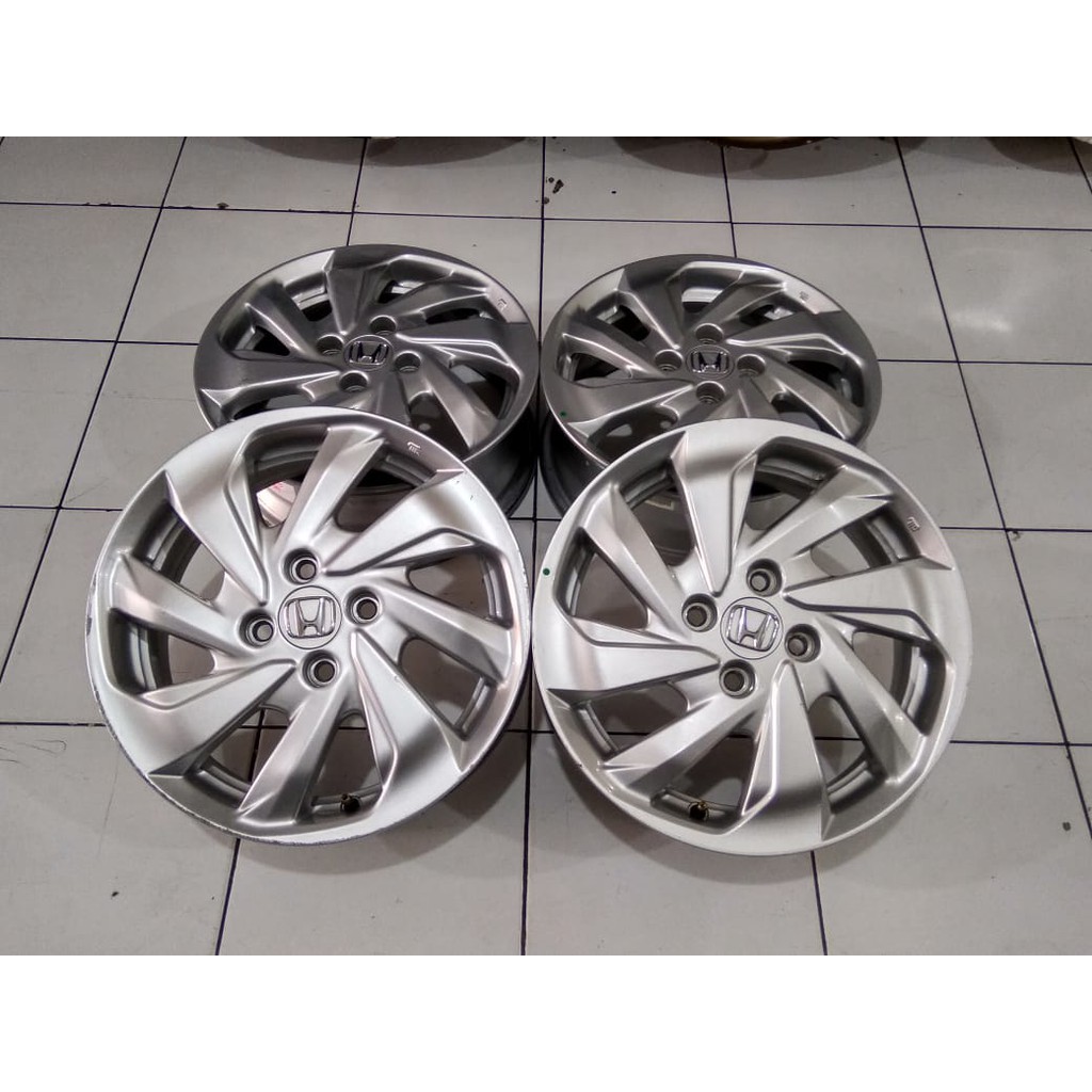Jual Velg Original Copotan Honda mobilio R15 kondisi 70% Pcd:4x100 | Shopee Indonesia