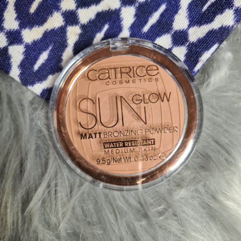 Jual CATRICE Sun Glow Matt Bronzing Powder (030 Medium Bronze ...