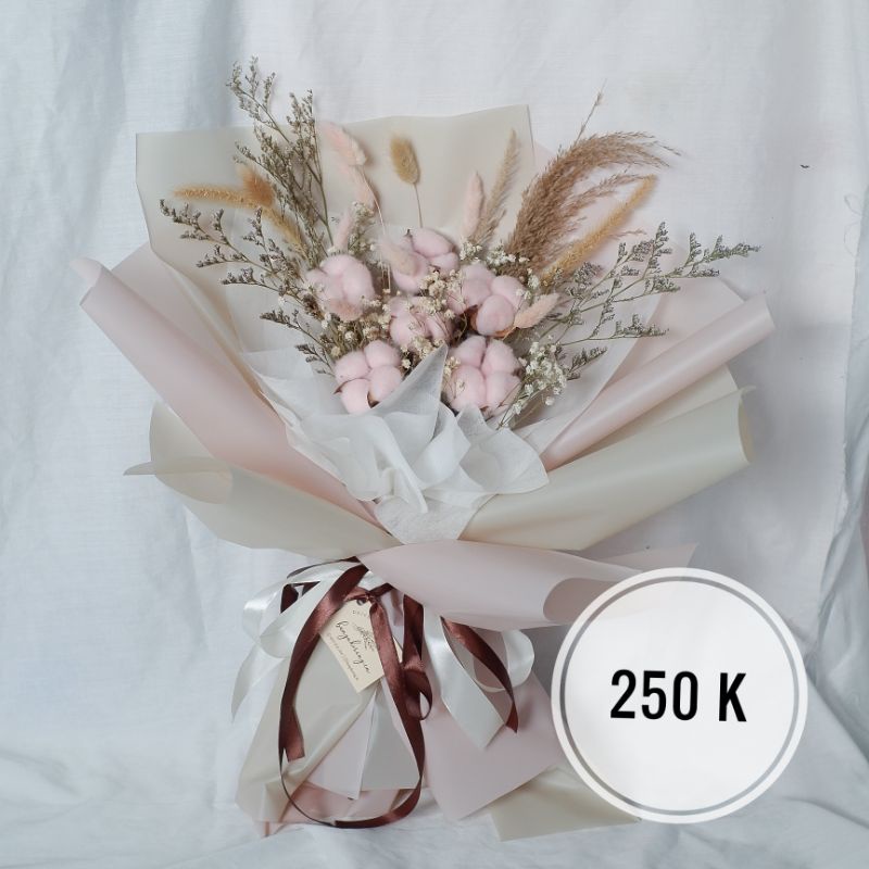 Jual buket bunga kering/dried flower/buket wisuda/bouquet dried flower ... Jual buket bunga kering/dried flower/buket wisuda/bouquet dried flower ...