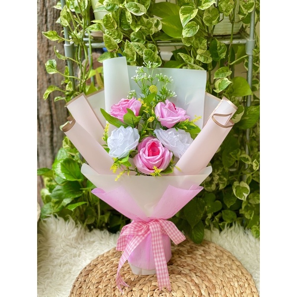 Jual Buket Bunga Palsu / Bunga Plastik / Buket Tunangan / Buket Wisuda ...