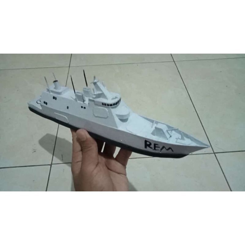 Jual miniatur kapal KRI Martadinata | Shopee Indonesia