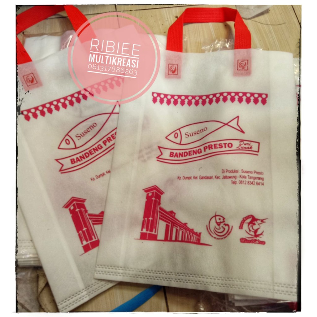Jual Goodie Bag Spunbond 30x40 dengan sablon 1 warna 1 sisi | Shopee ...