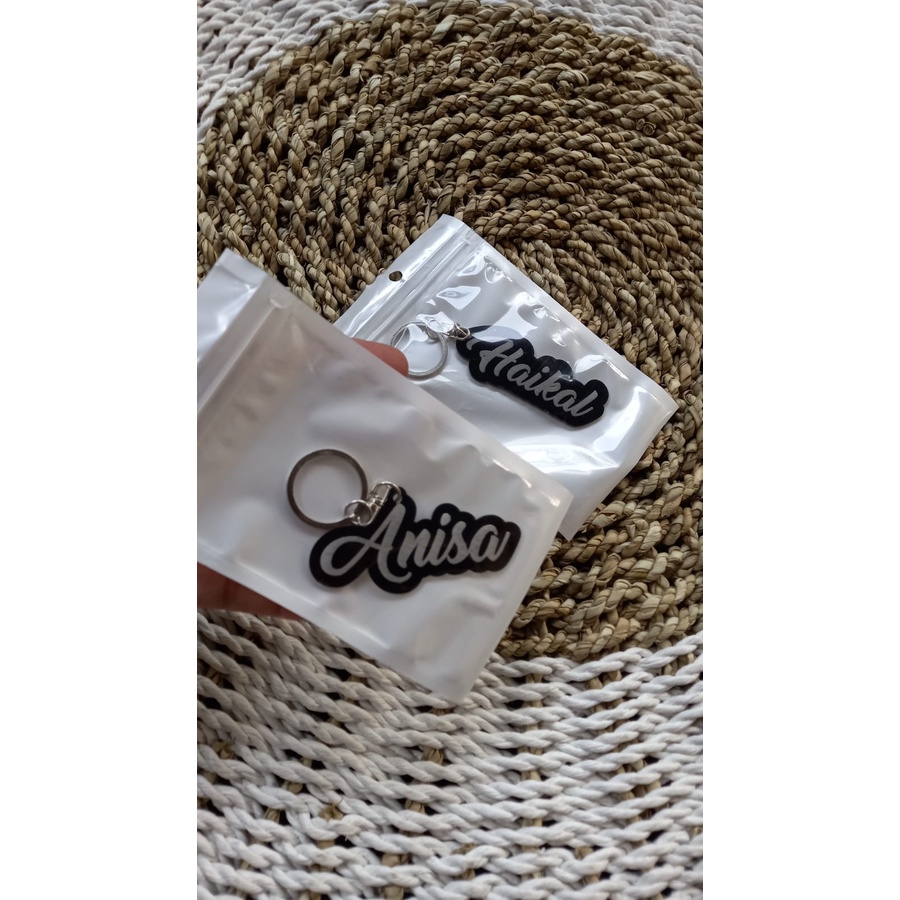 Jual Ganci Custom/Gantungan Kunci Nama Akrilik 2mm Grafir + Cutting ...