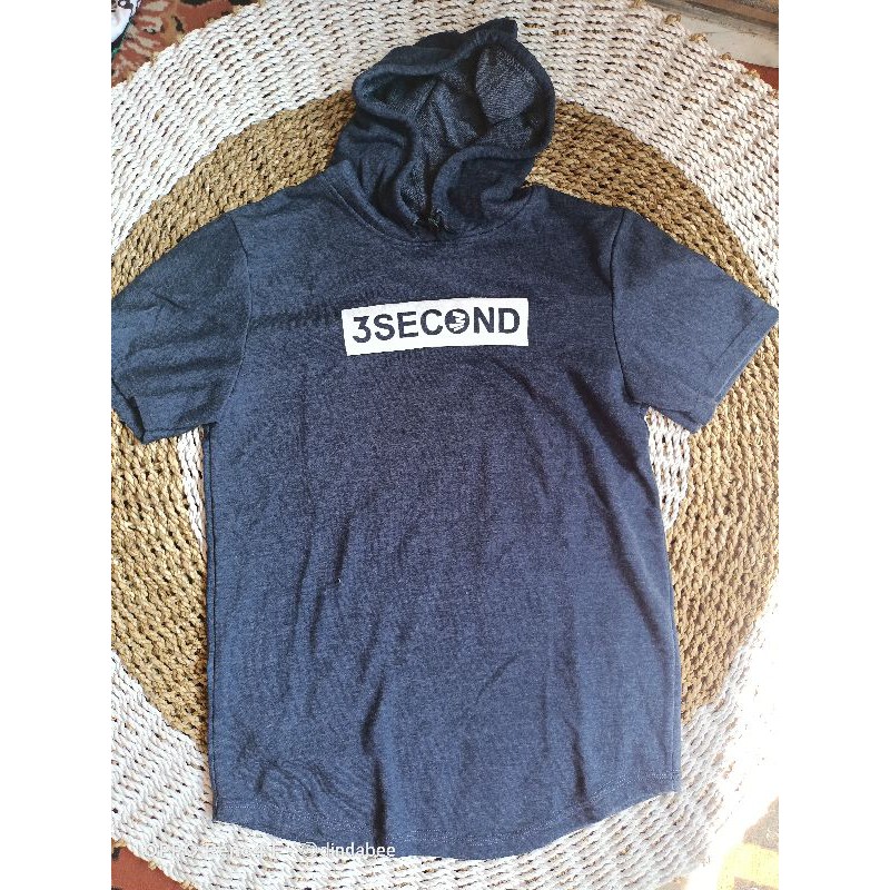 Jual kaos 3 second XL | Shopee Indonesia